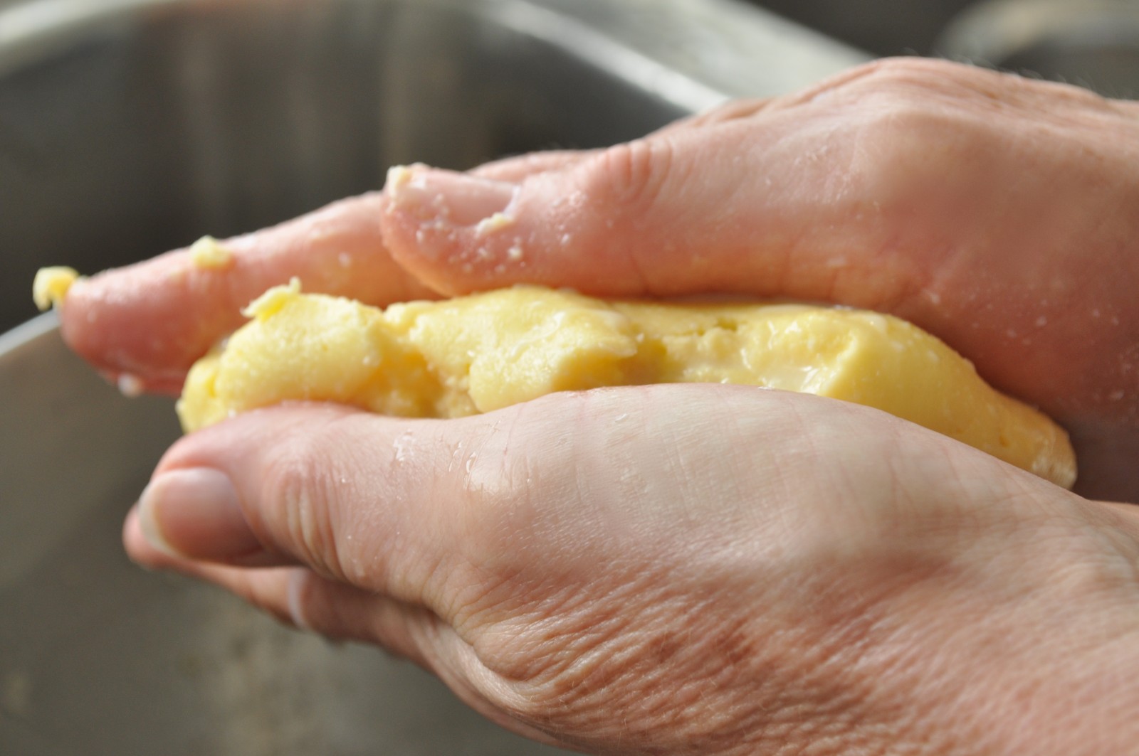 How to make vanilla butter at home (simple & quick recipe)