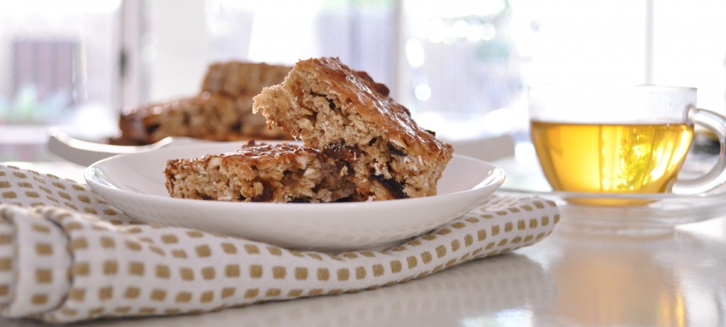 Simple muesli slice (or bars) using packet muesli
