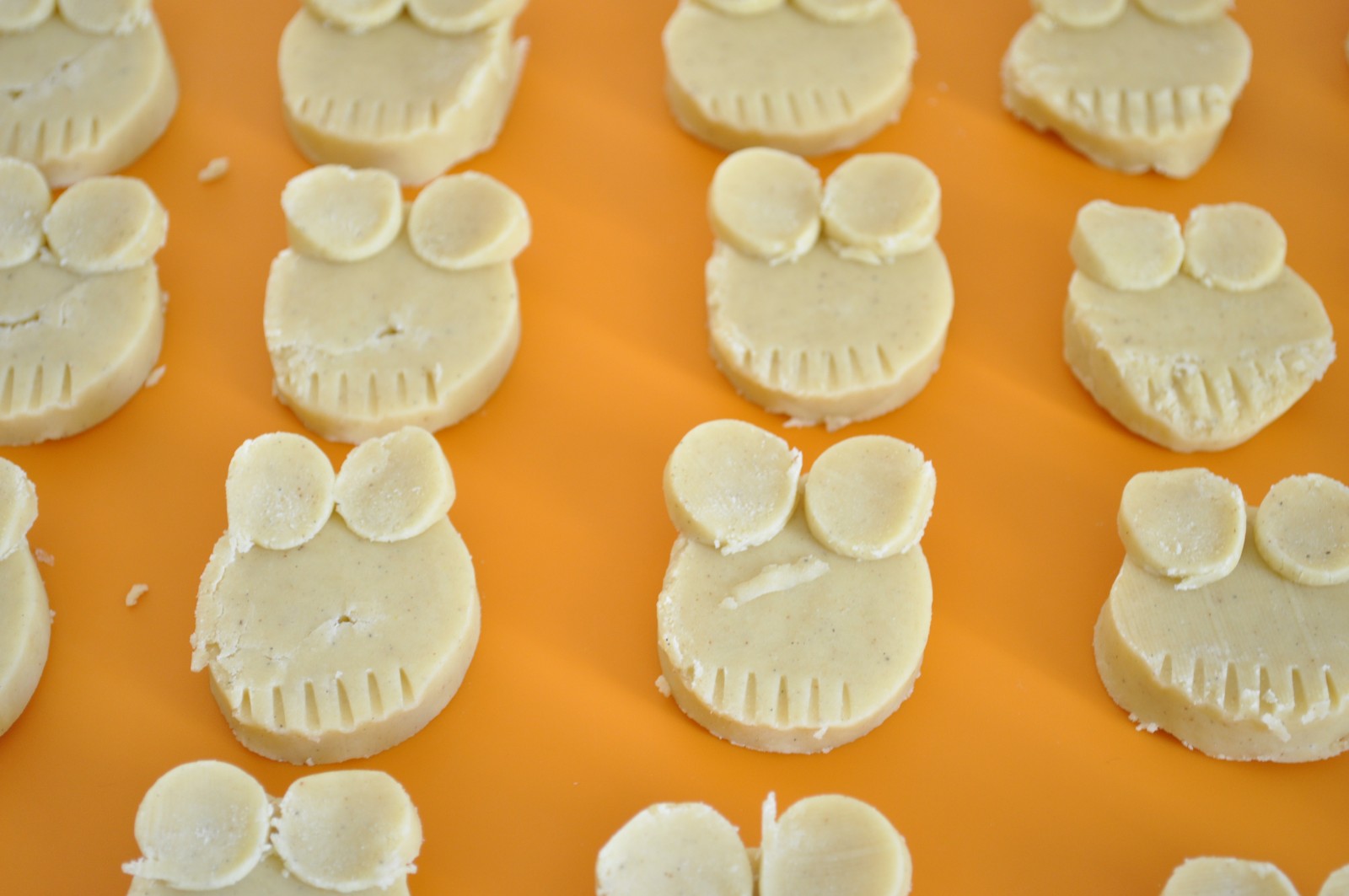 Hedwig the owl cookies - Happy Harry Potter day! - Claire K Creations