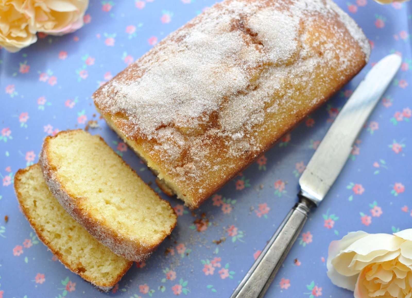 How to make cinnamon sugar topping for cakes and baked goodies