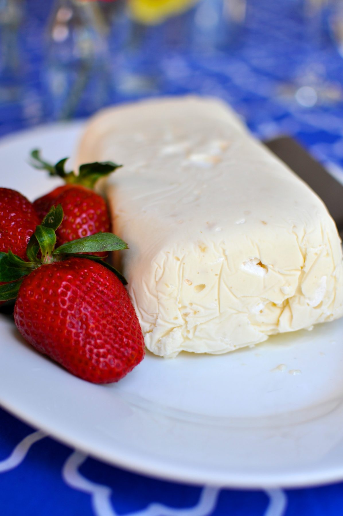 Lemon meringue ice cream with chocolate sauce - Claire K Creations