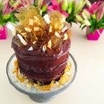 Chocolate rum + raisin cake with praline topping