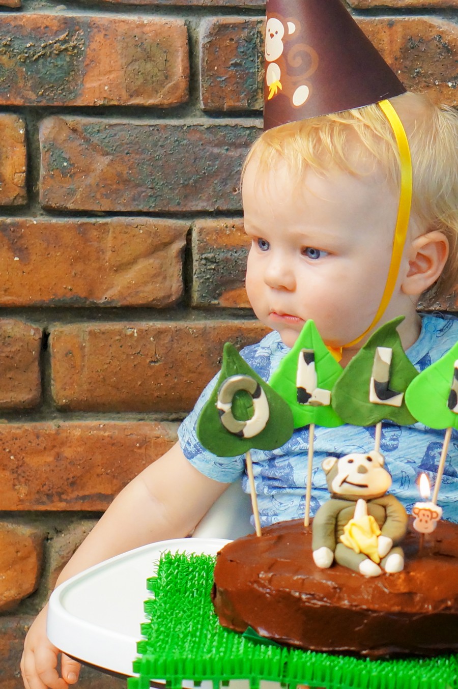 Kid friendly banana cake with chocolate icing - refined sugar free