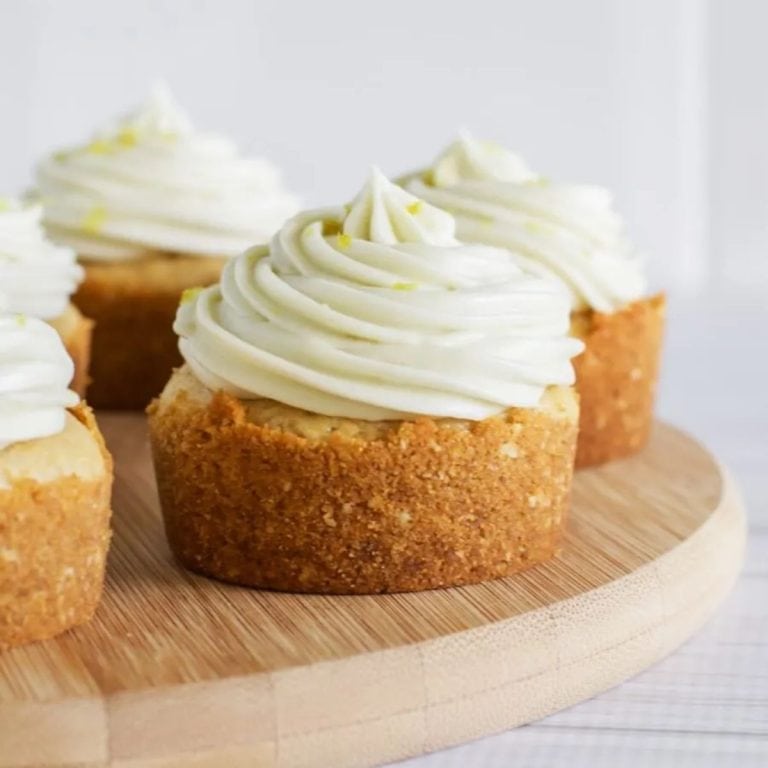 Lemon cheesecake cupcakes with lemon curd - Claire K Creations