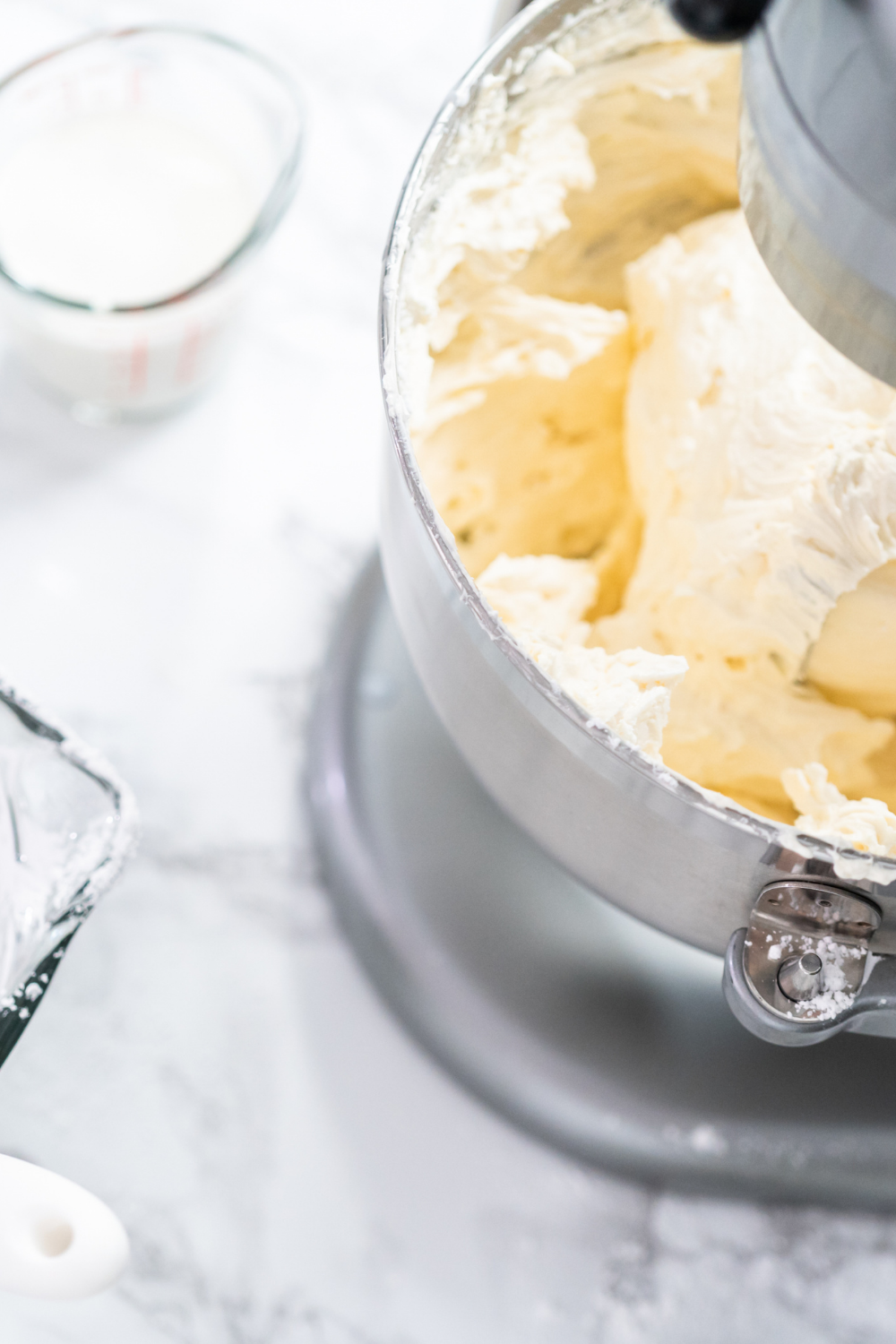 How to make buttercream icing (or frosting) - light fluffy & delicious