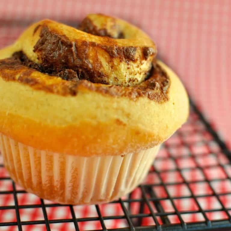 Easy Nutella Scrolls – Soft & Swirled Chocolate Hazelnut Treats